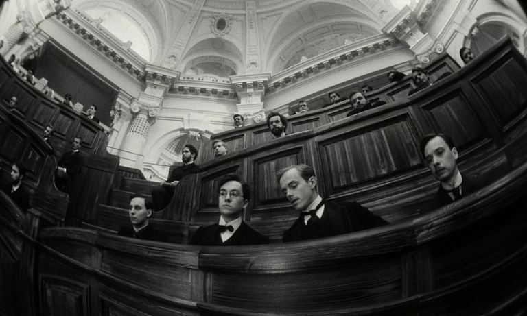 What Does a Petzval Lens Do? - Filmmakers Academy