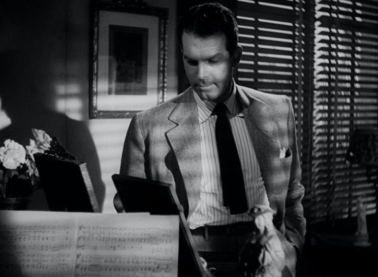 Film Noir Lighting: Black and White Cinematography - Filmmakers Academy